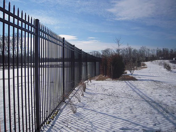 Steel Picket Fence GALLERY